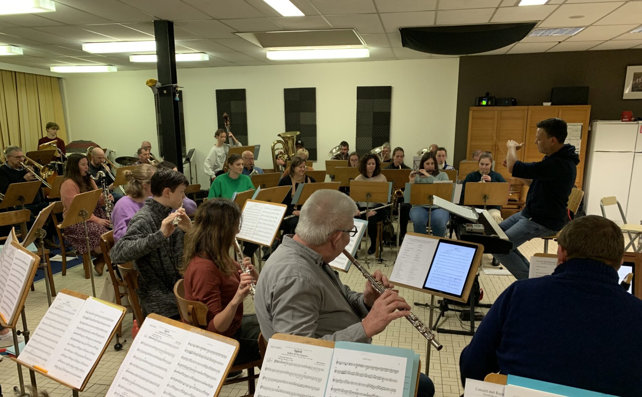 Sforzando blaast samen met Raymond van het Groenewoud 125 kaarsjes uit ...