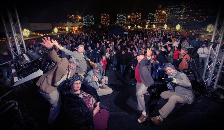 Boom gaat opnieuw voor (aangepaste) Wintersfeer - Aansteker